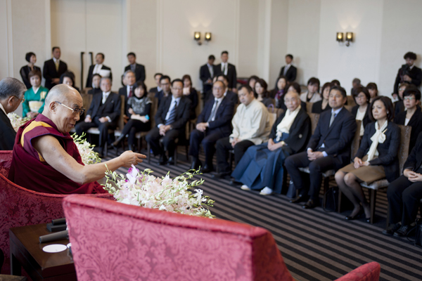 In pictures: His Holiness the Dalai Lama meets Shinto priests – Central ...