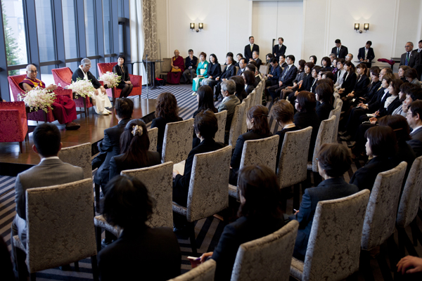 In pictures: His Holiness the Dalai Lama meets Shinto priests – Central ...