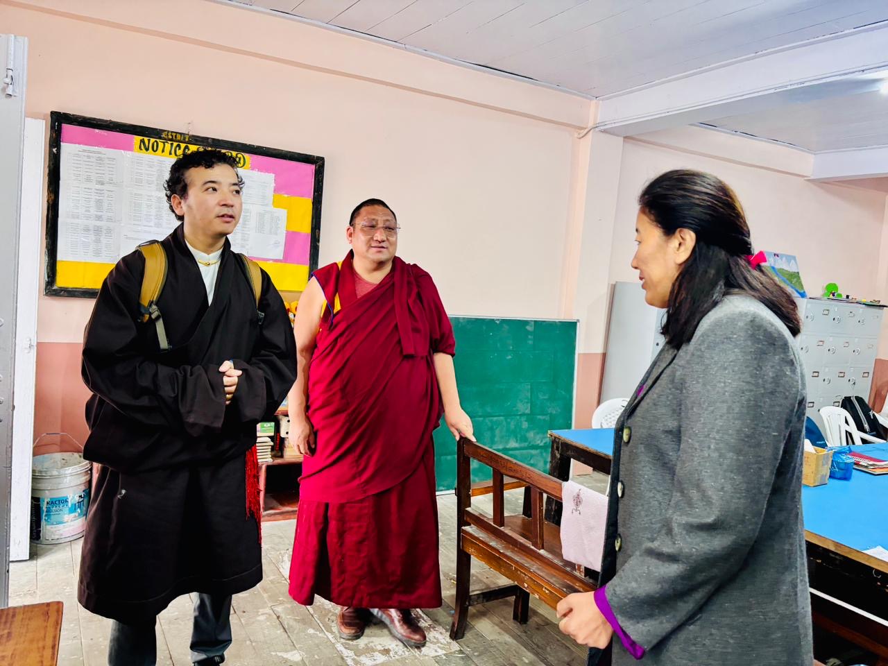 Parliamentarians Geshe Lharampa Atuk Tseten and Tenzin Jigdal ...