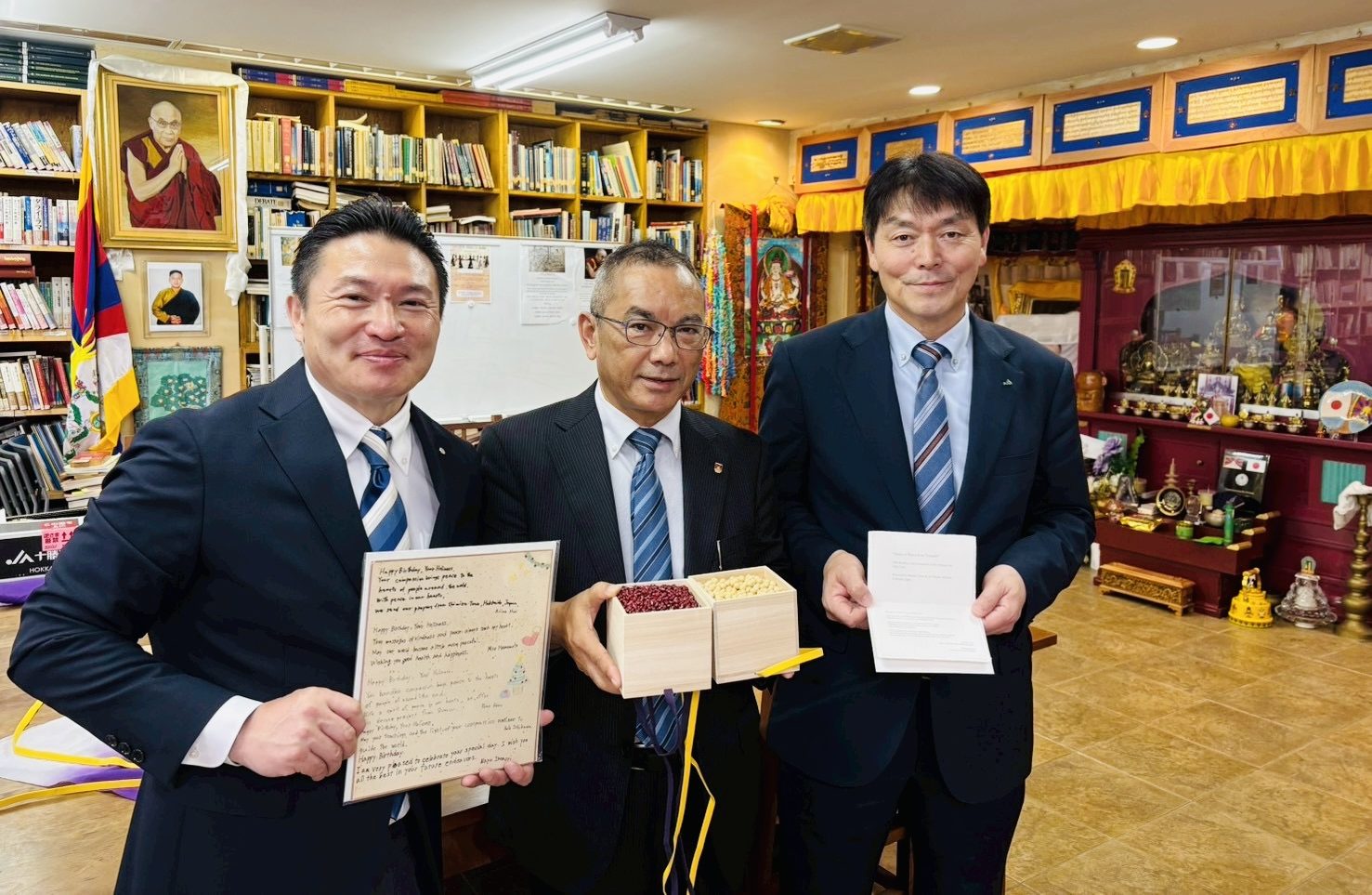 Hokkaido Shimizu Town Delegations Wish His Holiness the Dalai Lama on ...