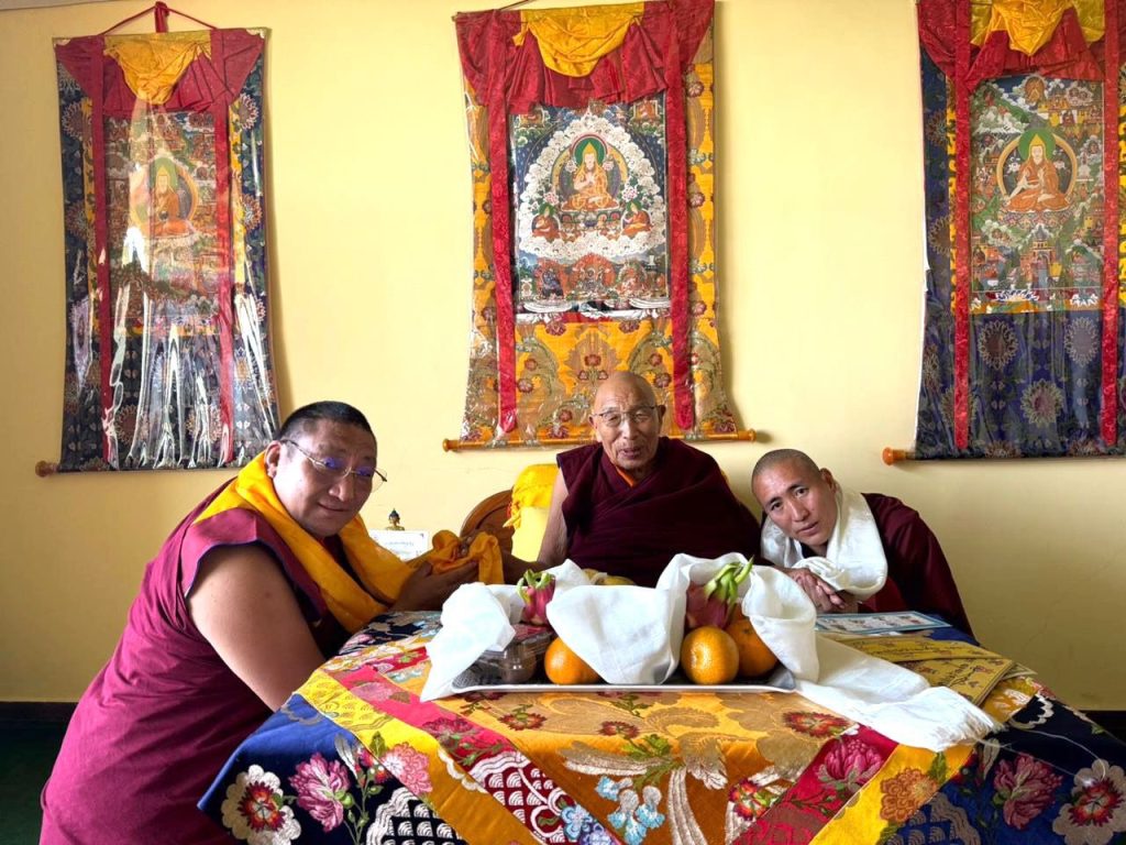 Gelug Parliamentarians Receive Audience with Gaden Tripa – Central ...